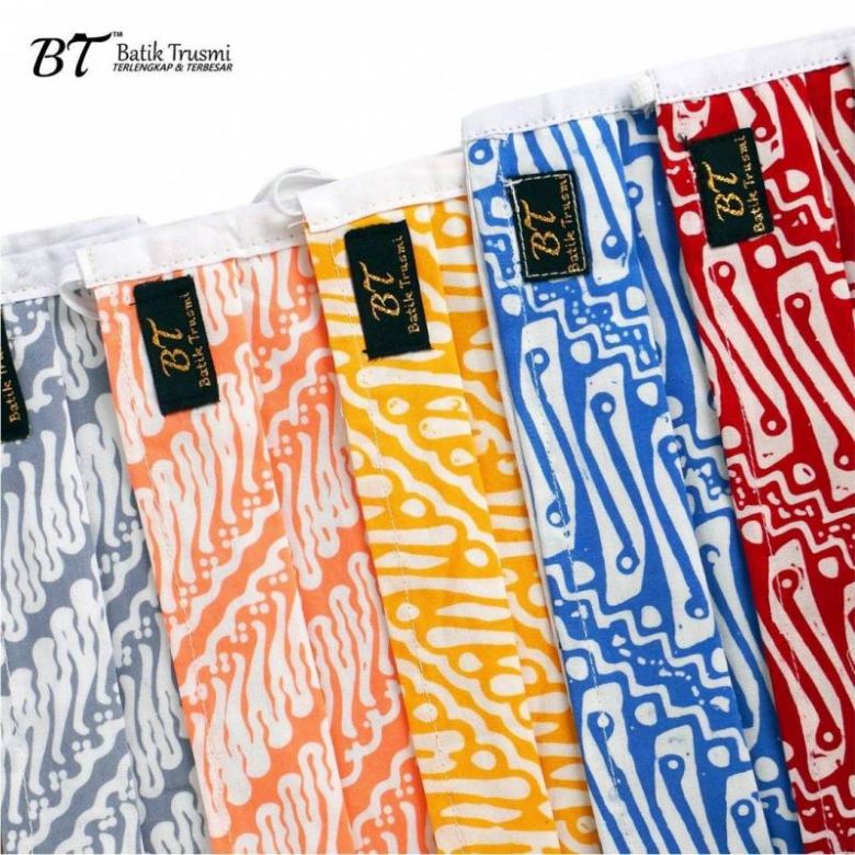 Wisata Kekinian Di Kampung Batik Trusmi Cirebon - PanduanWisata.id