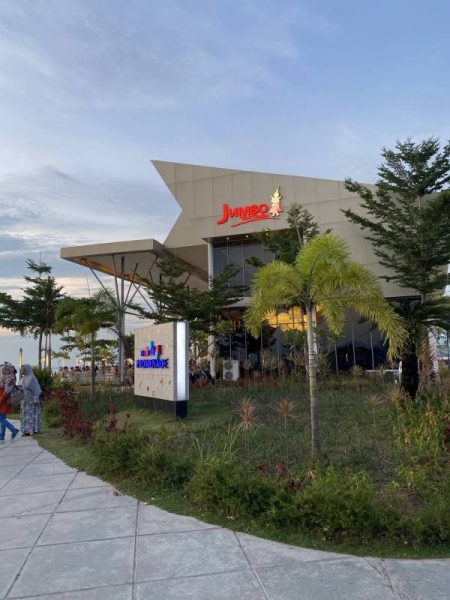 10 Cafe Di Batam Yang Pemandangannya Indah Dan Cocok Untuk Nongkrong ...